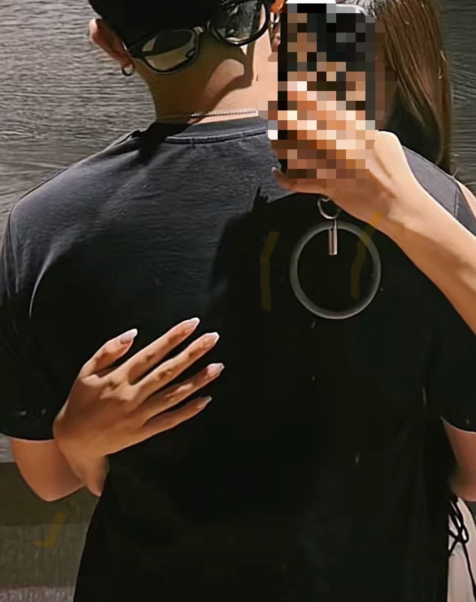 我在和男友交往的期間換了三個固炮 - 感情板 | Dcard