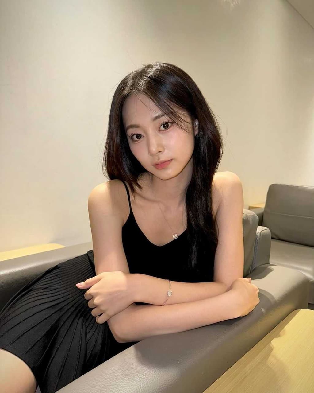 #分享 子瑜 ig黑色小禮服 - TWICE板 | Dcard