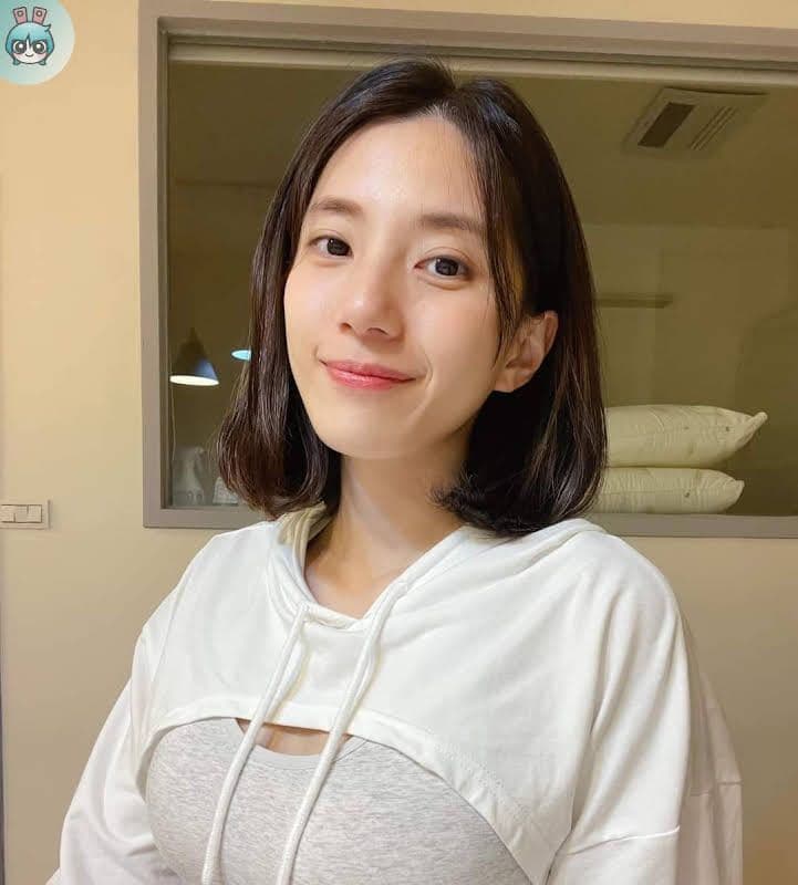 網紅撞臉AV女優 - 閒聊板 | Dcard