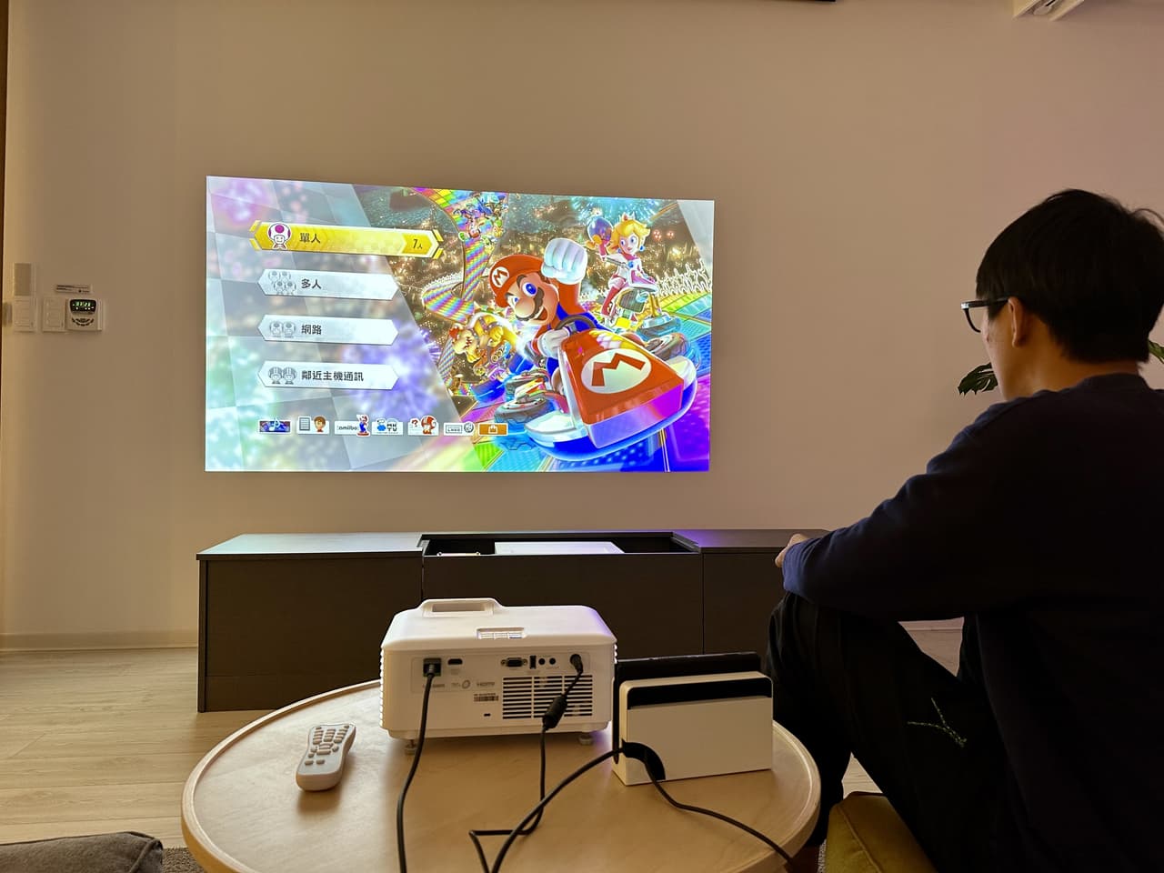 ViewSonic LX700-4K HDR 高亮劇院娛樂3D雷射投影機 - 束褲3C團 (@suku3c) | Dcard