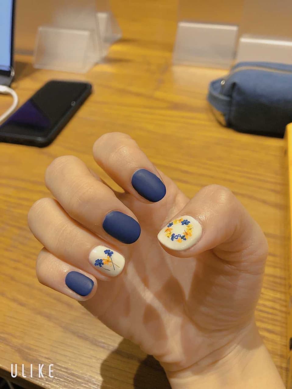 分享 第一次當手模分享🌸🌸🌸 美甲板 Dcard