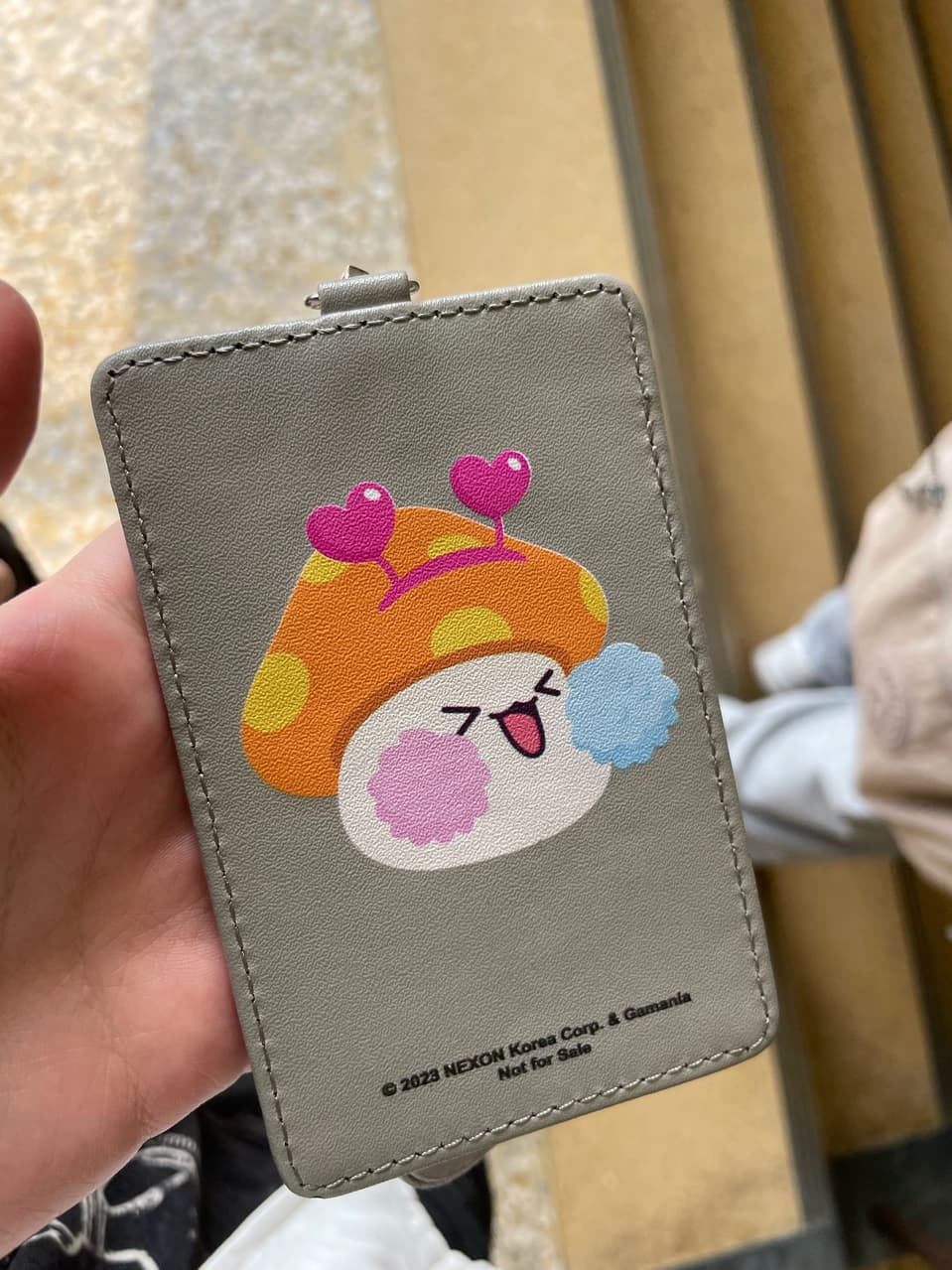 誰的卡套掉在B712！ - 淡江大學板 | Dcard