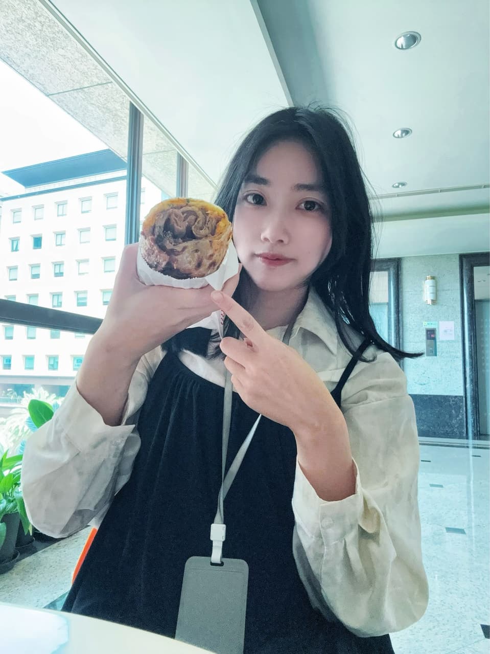 台北 超佛巨無霸蔥油餅飯糰 - 美食板 | Dcard