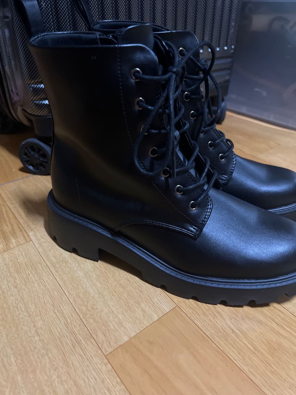 #日常穿搭 #GU#厚底靴又回來了 - 穿搭板 | Dcard