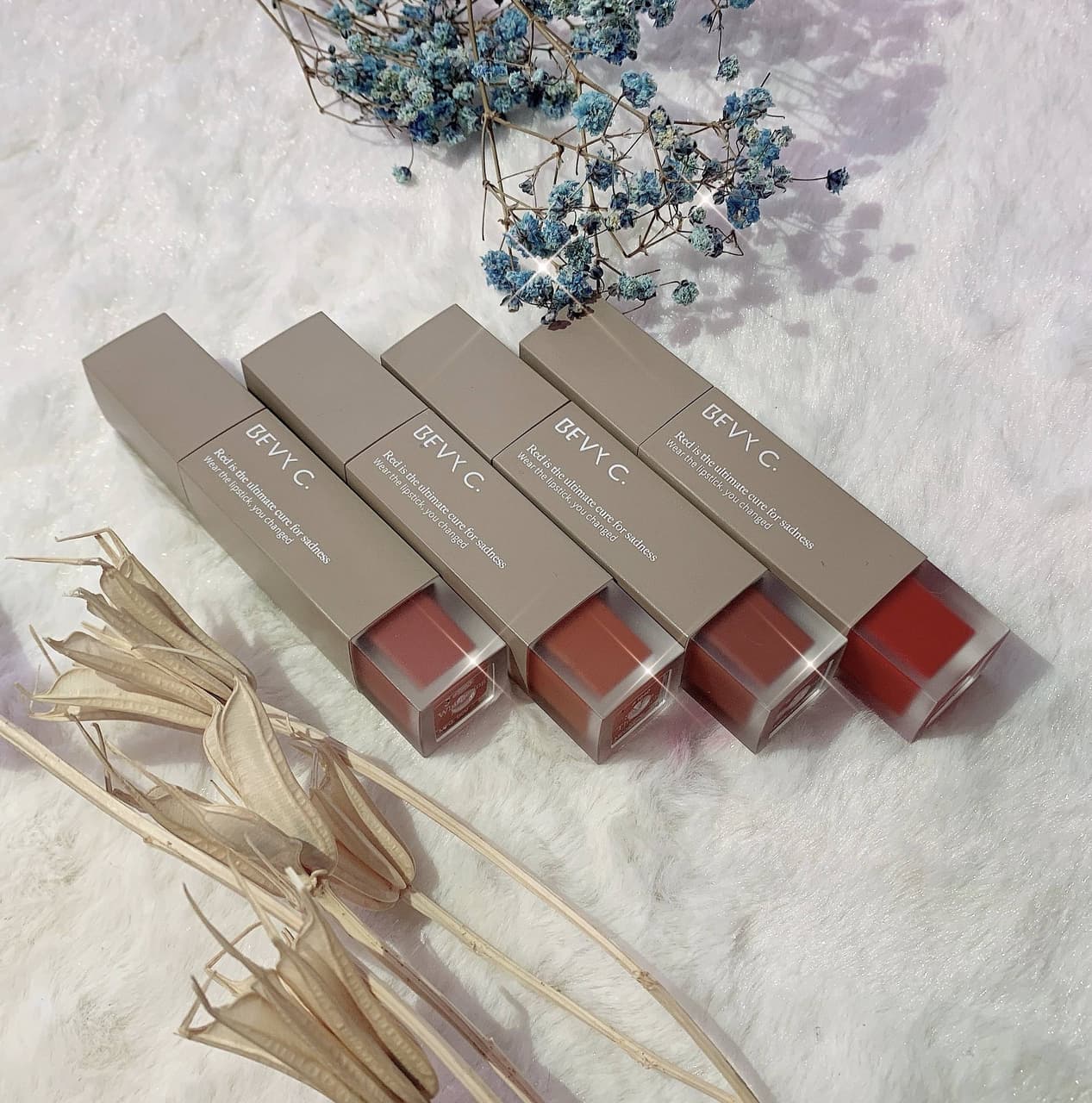 爆款💥顯白妝容黑馬💄BEVY C.霧面唇釉～今夏戀愛好氣色Tips就靠這支！💙 - 美妝板 | Dcard