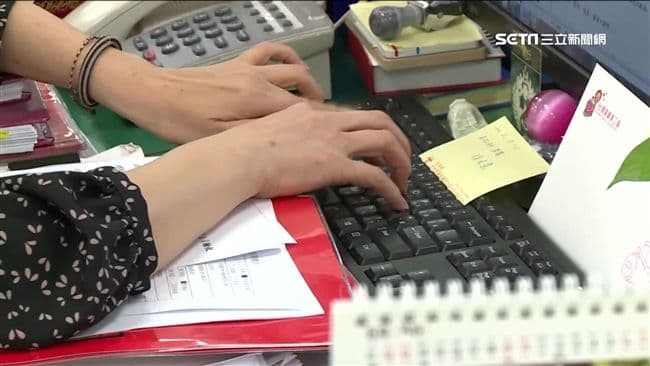 沒放颱風假 台北人曝「辦公室死氣沉沉」：為何天公伯不願意？ - SETN三立新聞網 (@setn54) | Dcard