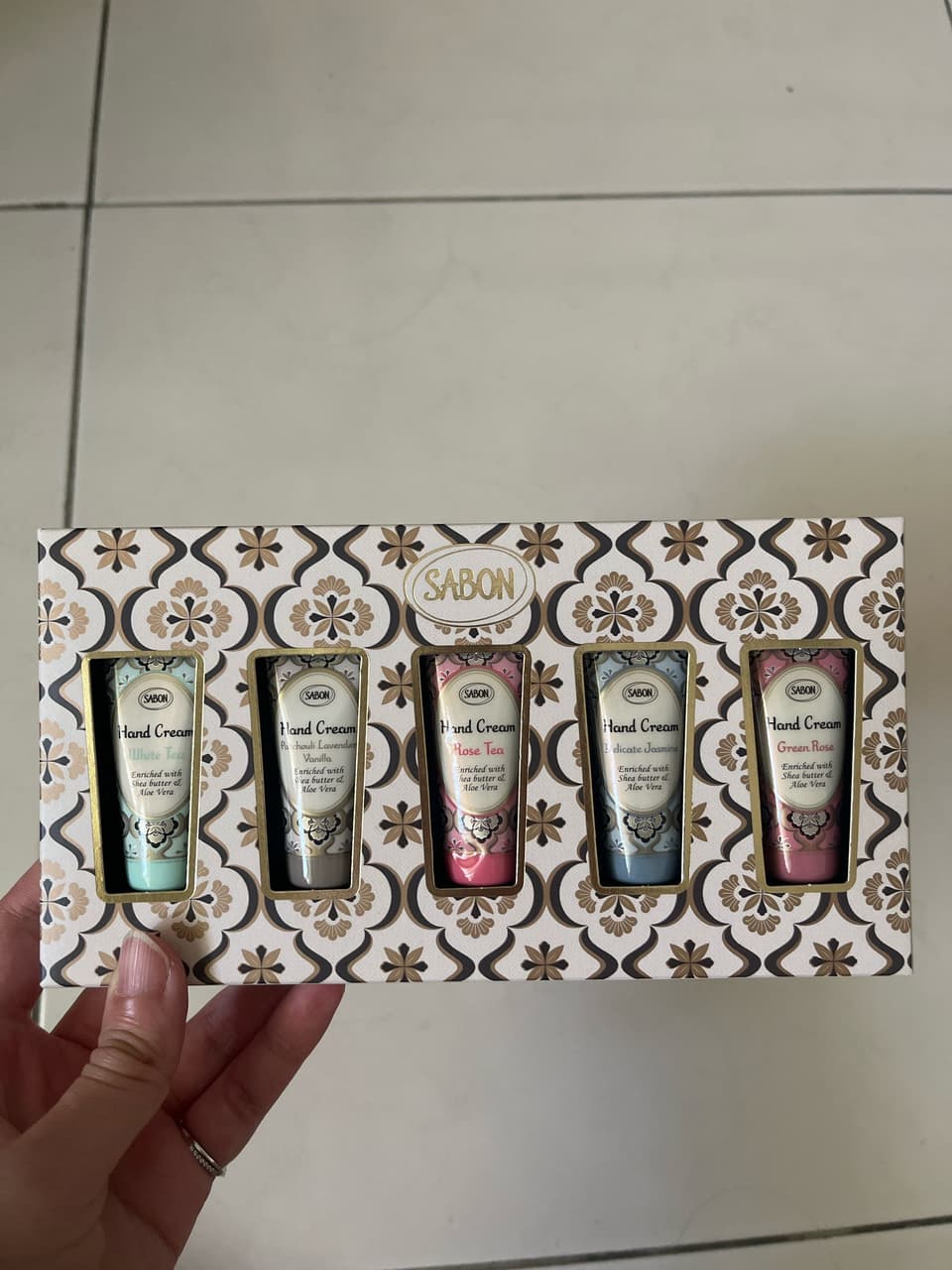 #我要賣 Sabon 迷你護手霜禮盒 - 二手交易板 | Dcard