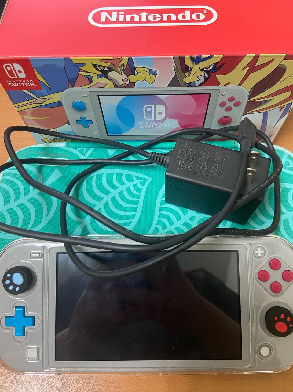 （已售出）switch lite劍盾機 - 聯合大學板 | Dcard