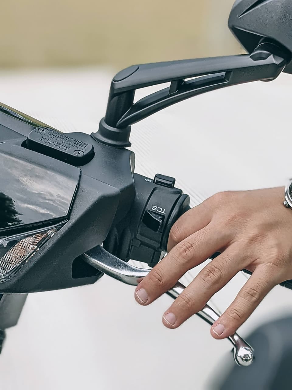 這台小車好像有點帥！ #開箱大使 - 物理超男子 (@stillddt_art) | Dcard