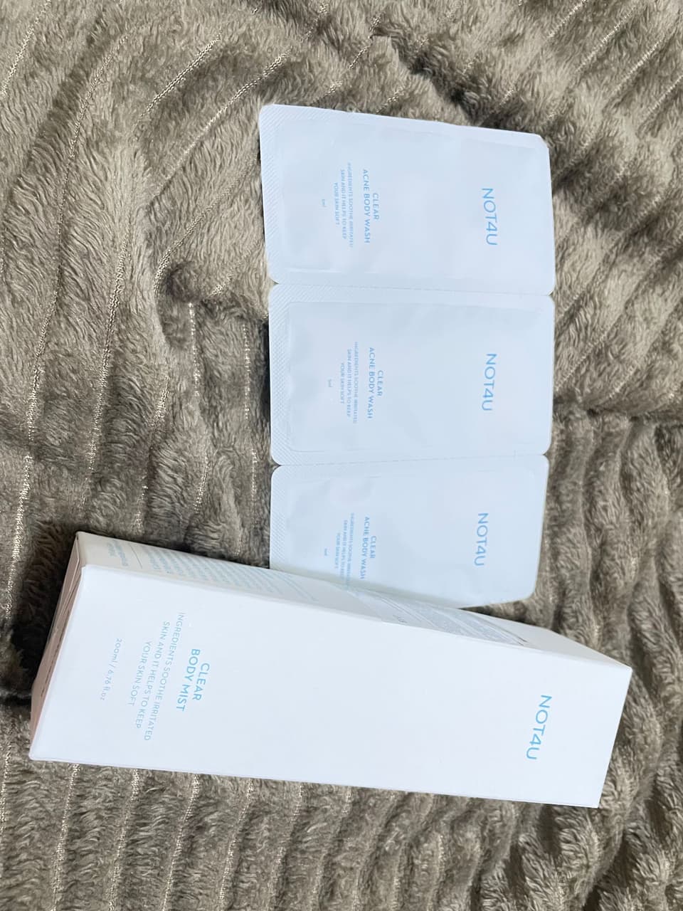 「NOT4U｜柔嫩煥白保濕噴霧」使用心得 - 購後評價板 | Dcard