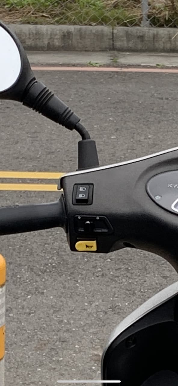 R騎車開遠燈 機車板 Dcard