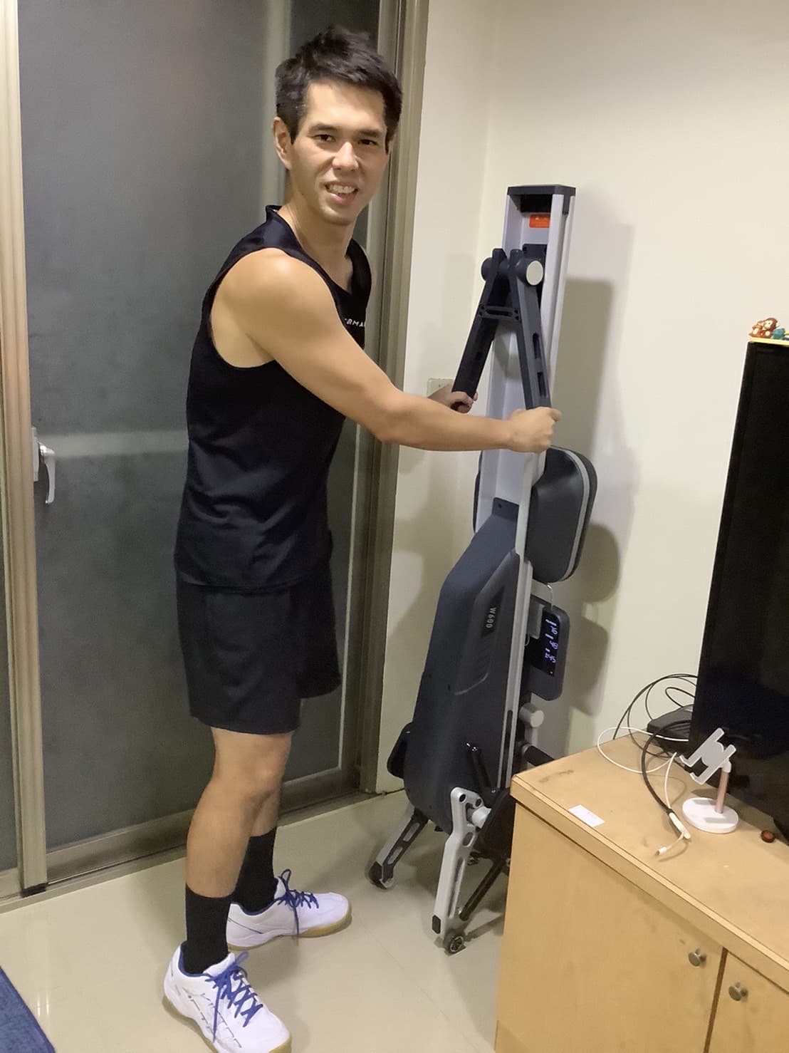 #心得 BGYM比勁W600磁阻划船機 - 健身板 | Dcard