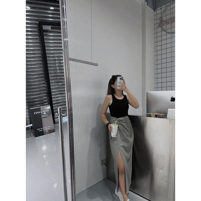 開衩誰不愛🤩 - 風一般的女子 (@crklyj) | Dcard