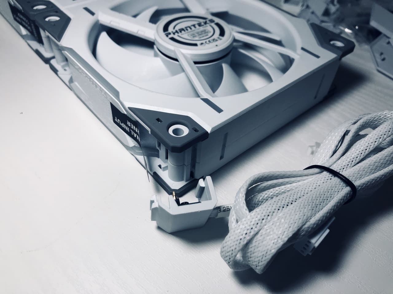 「得天獨厚」的顏值擔當 Phanteks D30–120 D-RGB Fan #開箱 - 3C板 | Dcard