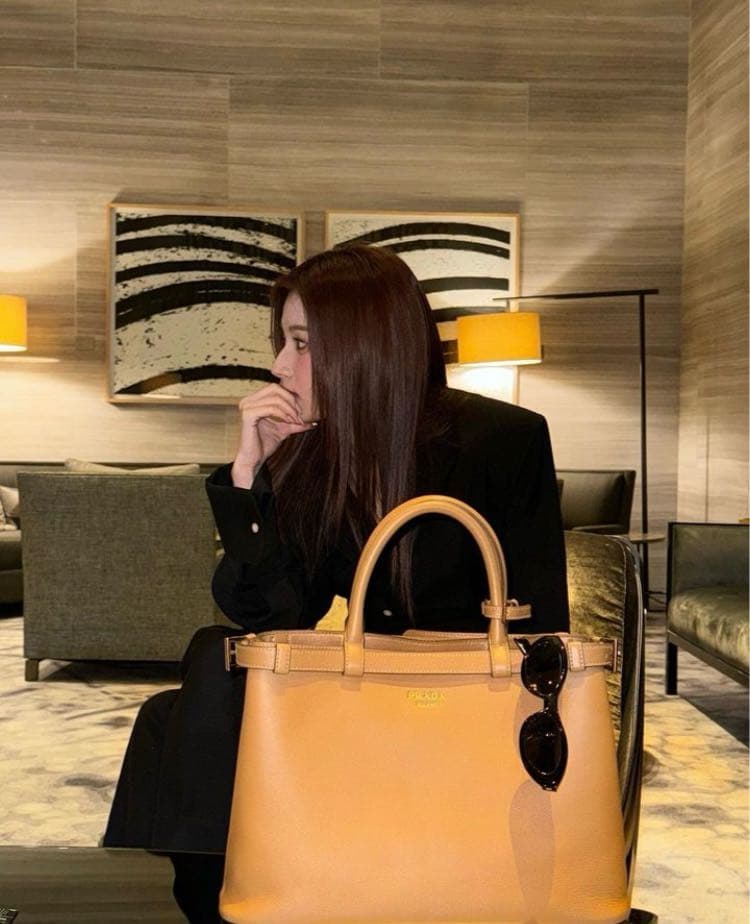 #分享 Sana x Prada - TWICE板 | Dcard