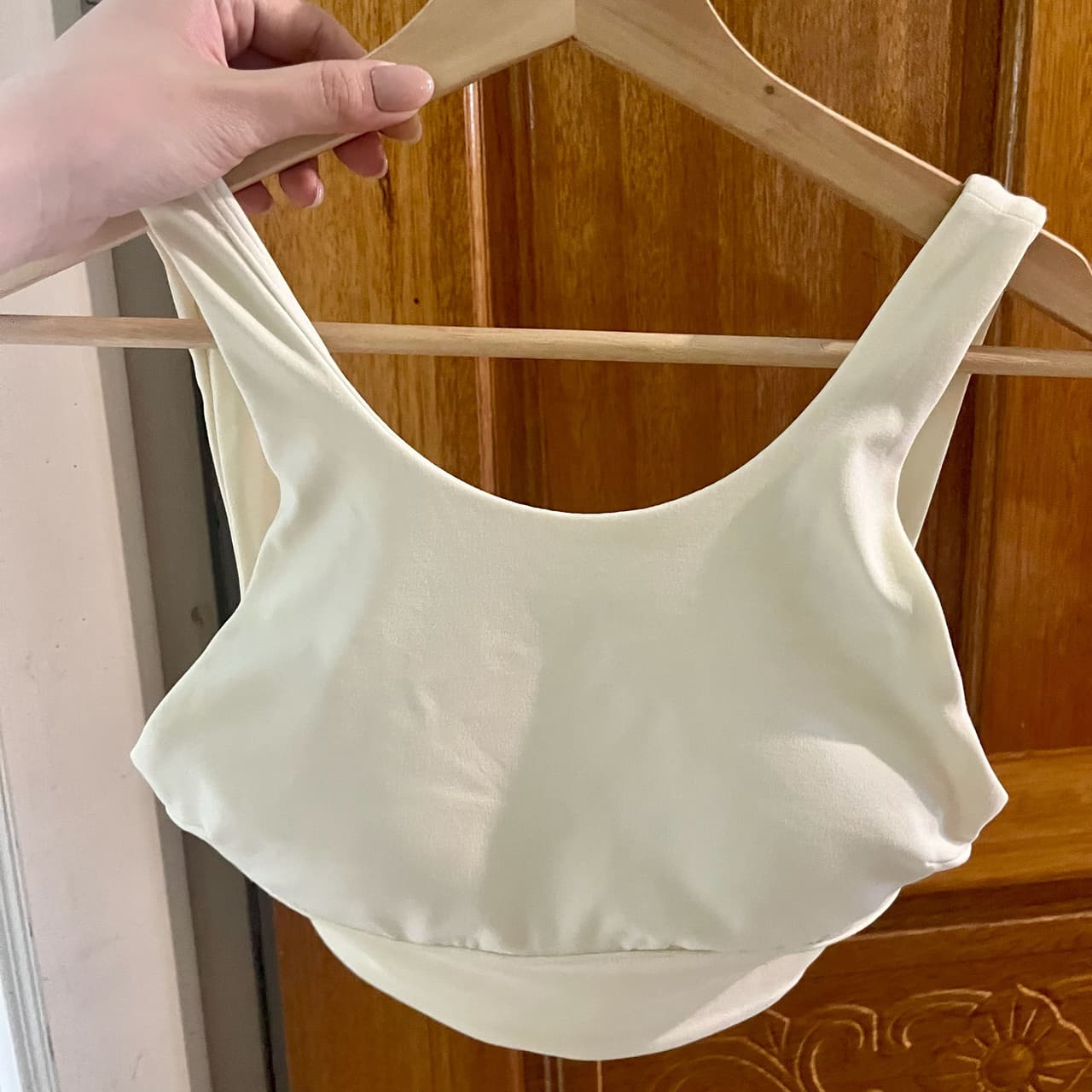 #我要賣 Lululemon Align high neck bra 佑妮同款🤍💛 - 二手交易板 | Dcard