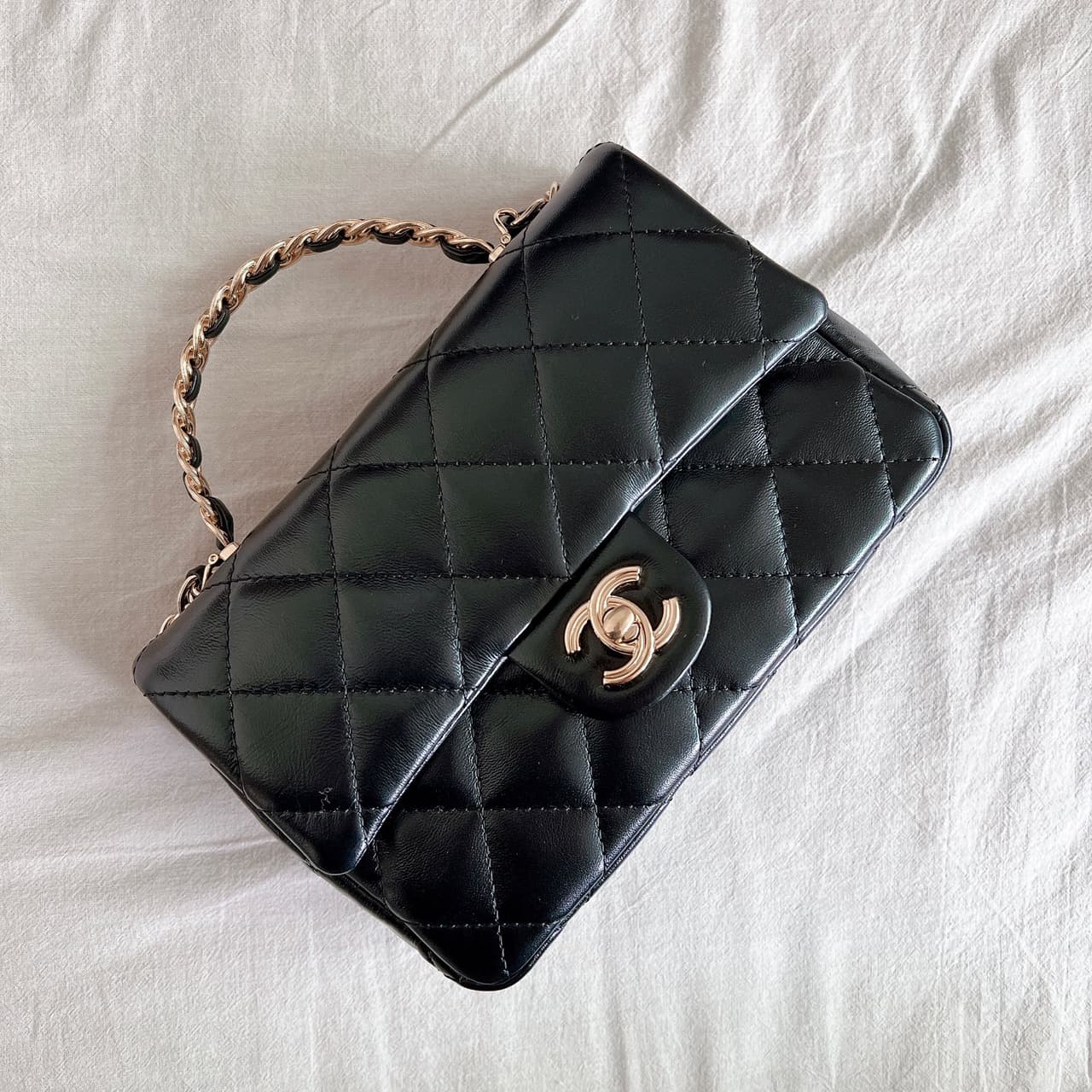 #開箱 #分享 Chanel 23s CF mini handle🌹我的dream bag和皮穿項鍊 - 精品板 | Dcard