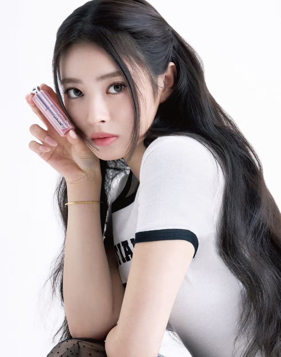 #分享 MEOVV ELLE Japan三月刊封面！ - 追星板 | Dcard