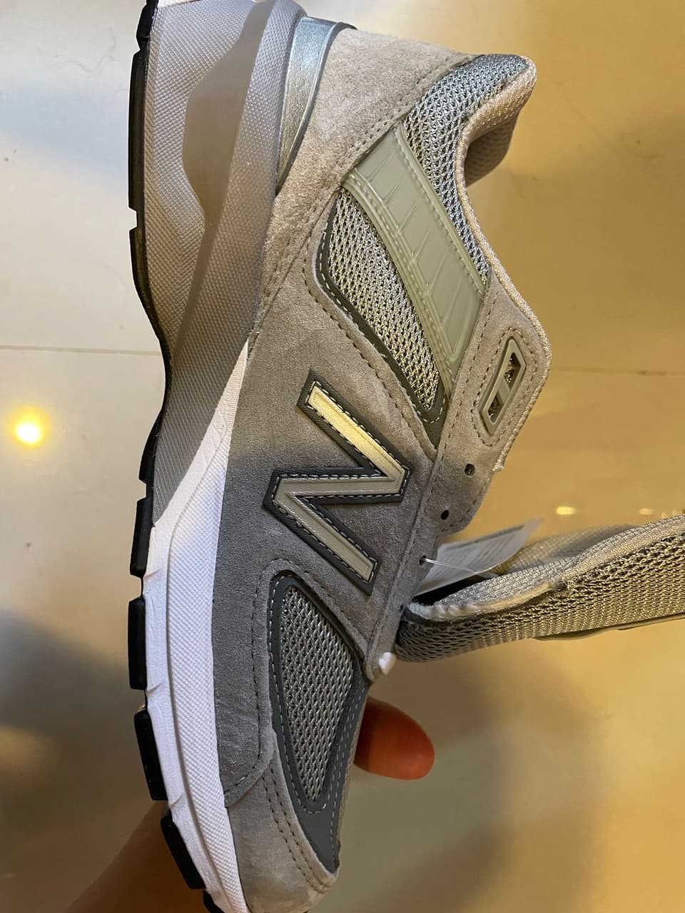 求幫看NB 990v5 真假？？ - 穿搭板 | Dcard