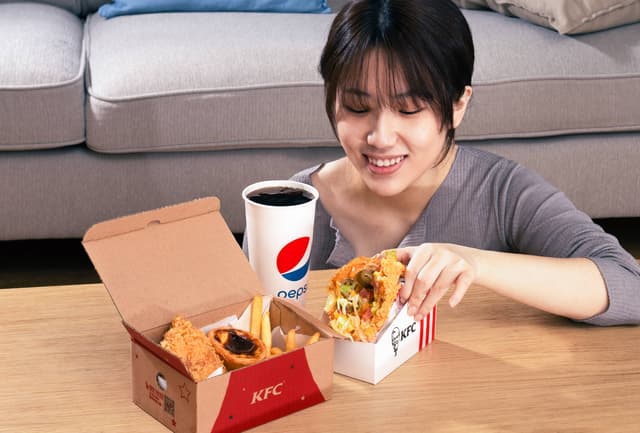 台灣終於也買得到了！ KFC全新推出🌮經典墨西哥超級塔可！沒有想到炸雞還可以這樣吃🍗充滿異國風味的超滿餡料 滿足你的多層渴望 - 美食板 | Dcard