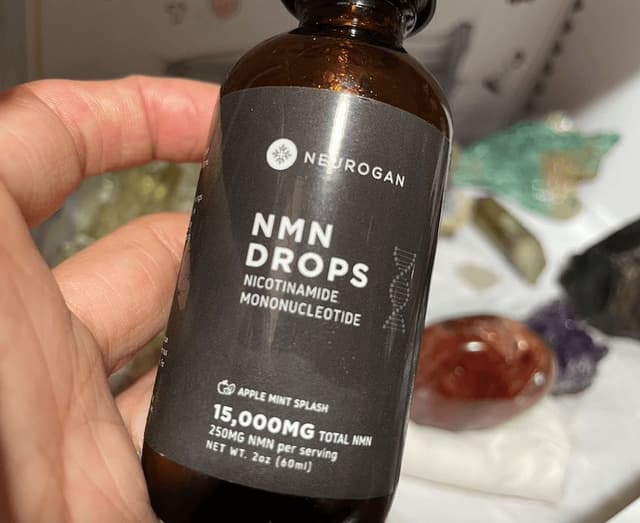 一顆老青春痘，讓我挖掘出 CBD + NMN 延緩老化的功效，膠原蛋白免了拉！ - 閒聊板 | Dcard