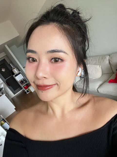 #試色 （更新G03氧化前後照）#唇膏試色 KATE 怪獸唇膏G01 G03 試色評價 有點微逆風🤣 - 美妝板 | Dcard