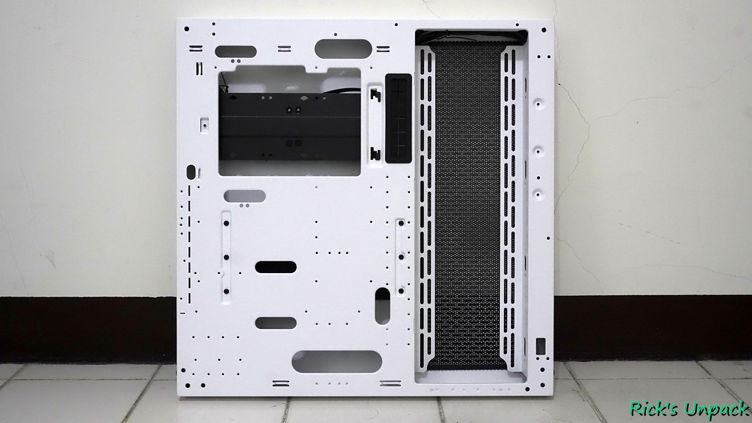 【開箱】美景盡收眼底 | Thermaltake 曜越 Core P3 TG Pro開箱 - 3C板 | Dcard