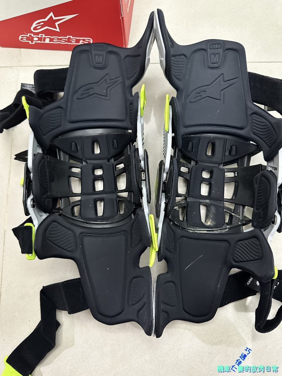 #人身部品 [部品開箱] Alpinestars Bionic-7 Knee Brace Set A星 機械腳 機械式護膝 越野 - 重機板 ...