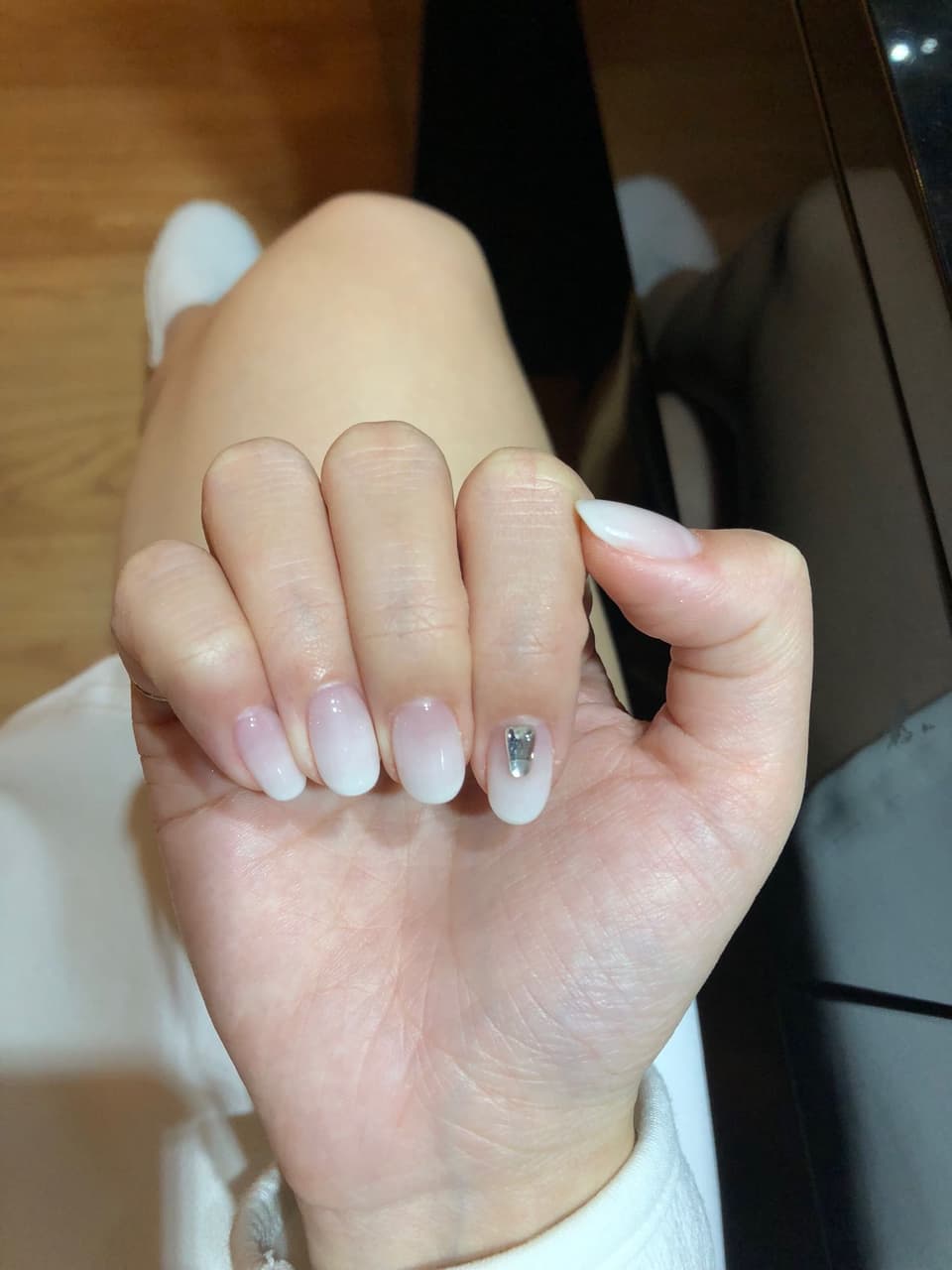 第二次做光療之愛上貼鑽 美甲板 Dcard