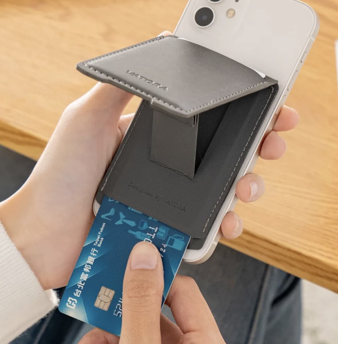 #請益 (iPhone手機支架）MOFT、Vatora、 cache 2.0 - Apple板 | Dcard