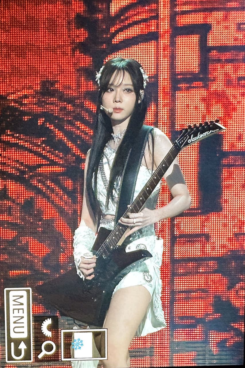 #分享 Winter在演唱會彈電吉他🎸 - aespa板 | Dcard