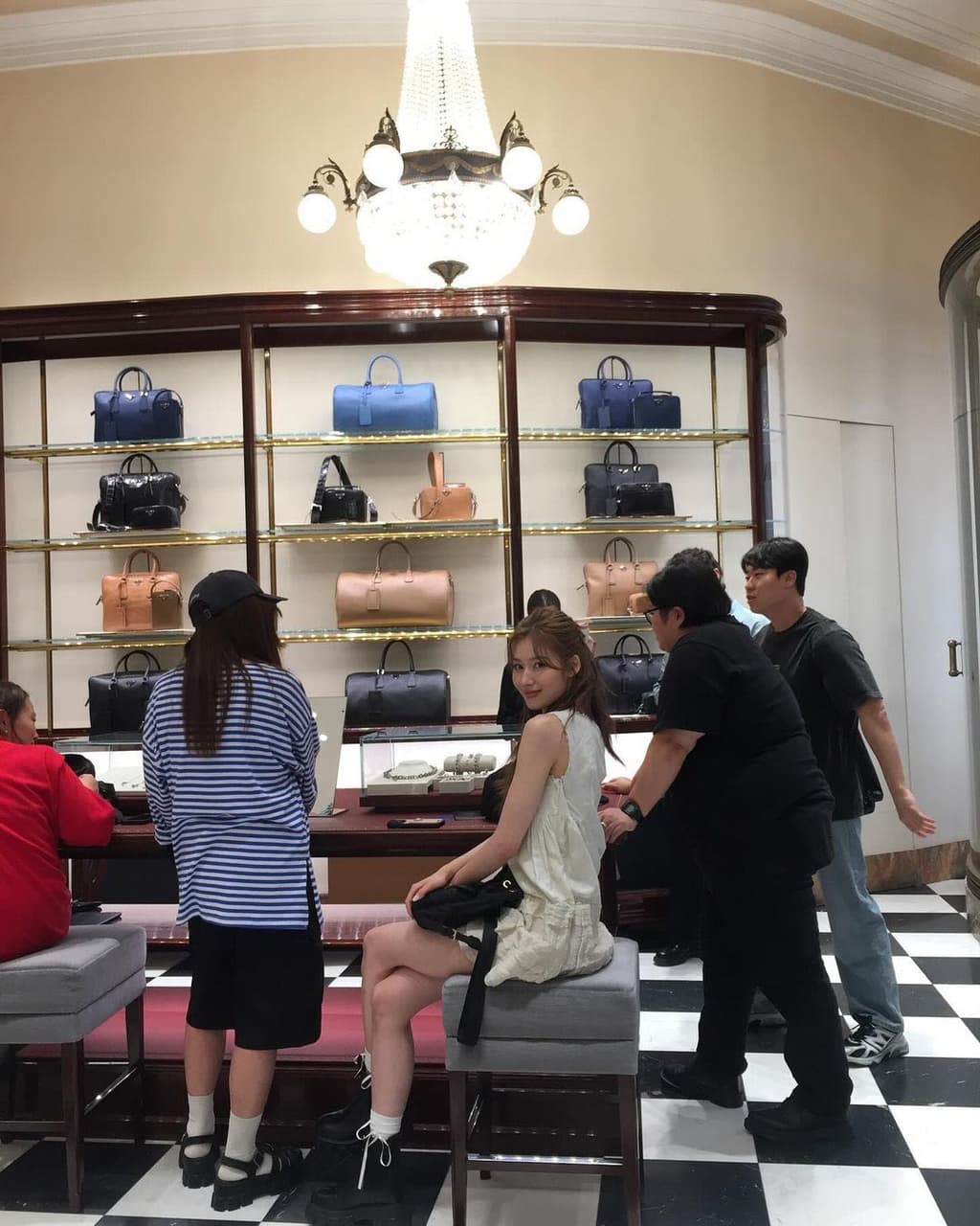 #分享 Sana X PradaSS25 EP2 - TWICE板 | Dcard