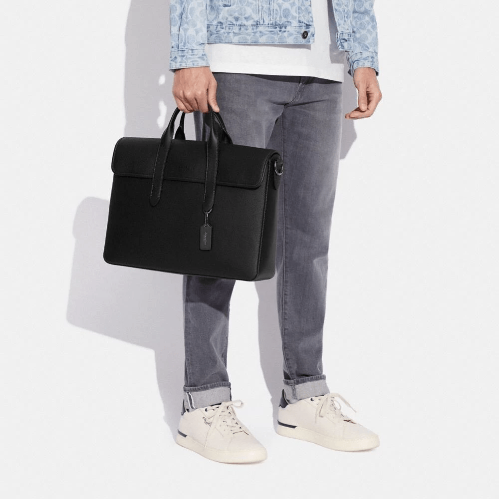 【2025公事包推薦】6款PTT/Dcard人氣高CP值商務包：PORTER、COACH、小金牛選購全攻略！ - 炸蝦 (@vine666) | Dcard