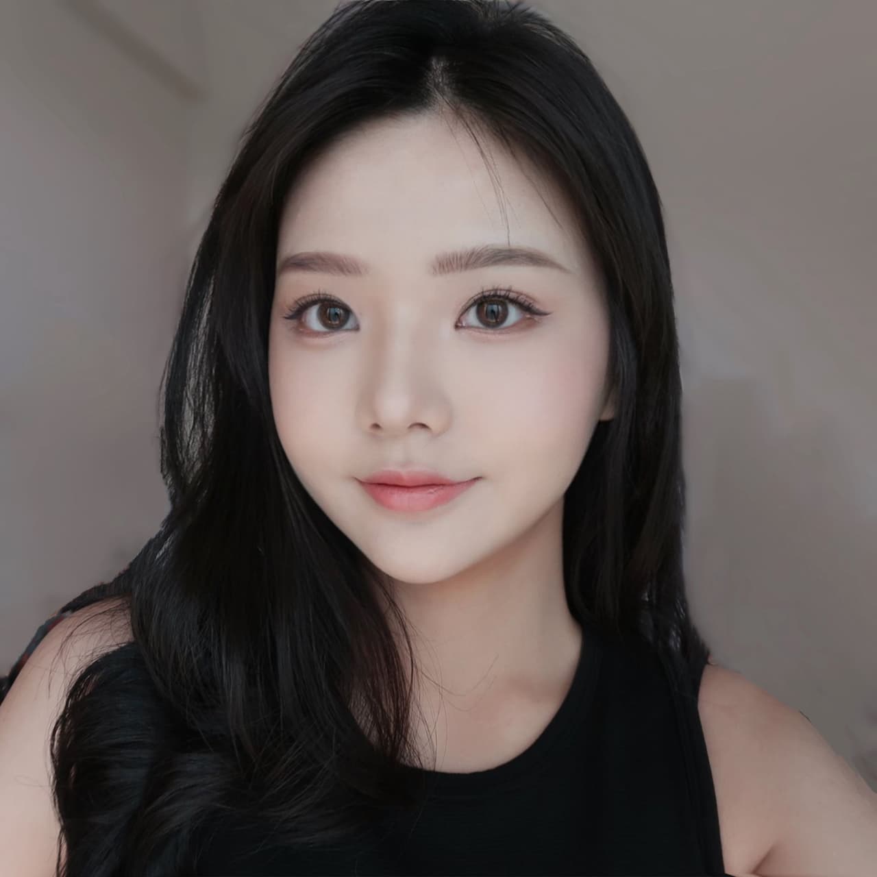 韓國女團上鏡精髓 👀 OPT日拋系列米爾棕、沙特爾灰🪽💘 - 小豬豬豬豬 (@qqqqkardashian) | Dcard