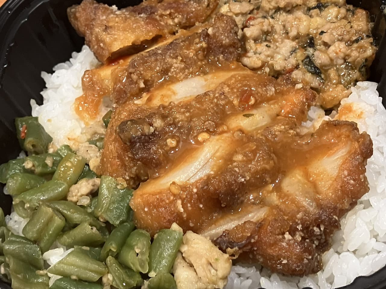 #小七 小七 帕泰家-泰式椒麻雞飯 - 超商板 | Dcard
