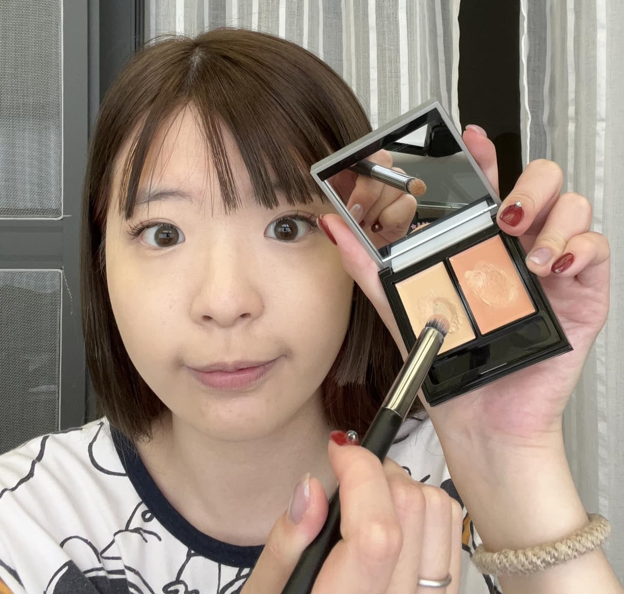 #分享 趴踢歐奈妝！酒吧水水粉色煙燻小截斷 Ft. Solone大開箱 - 美妝板 | Dcard