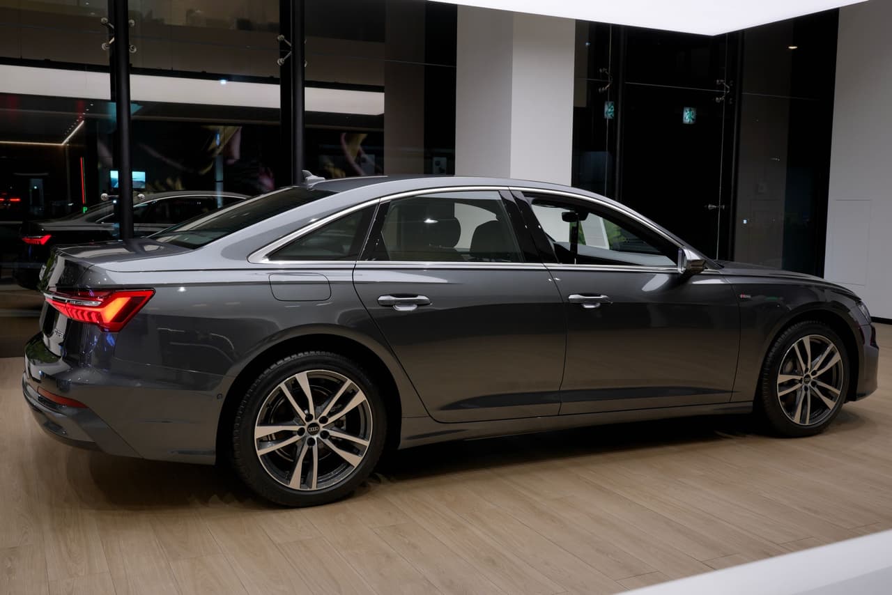 A6 Sedan 40 TFSI S line｜珍珠鋼鐵灰 Daytona Grey 6Y｜實車分享 - 汽車板 | Dcard