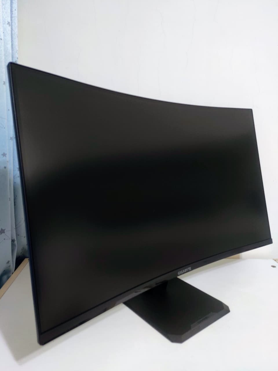 [開箱] 技嘉 GIGABYTE GS32QC 2K 32吋 曲面螢幕 - 3C板 | Dcard