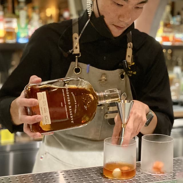 Friday Night！！根本是甜點店ㄉ高雄酒吧(๑´ސު`๑) - 小明同學🌻 (@mying_1) | Dcard