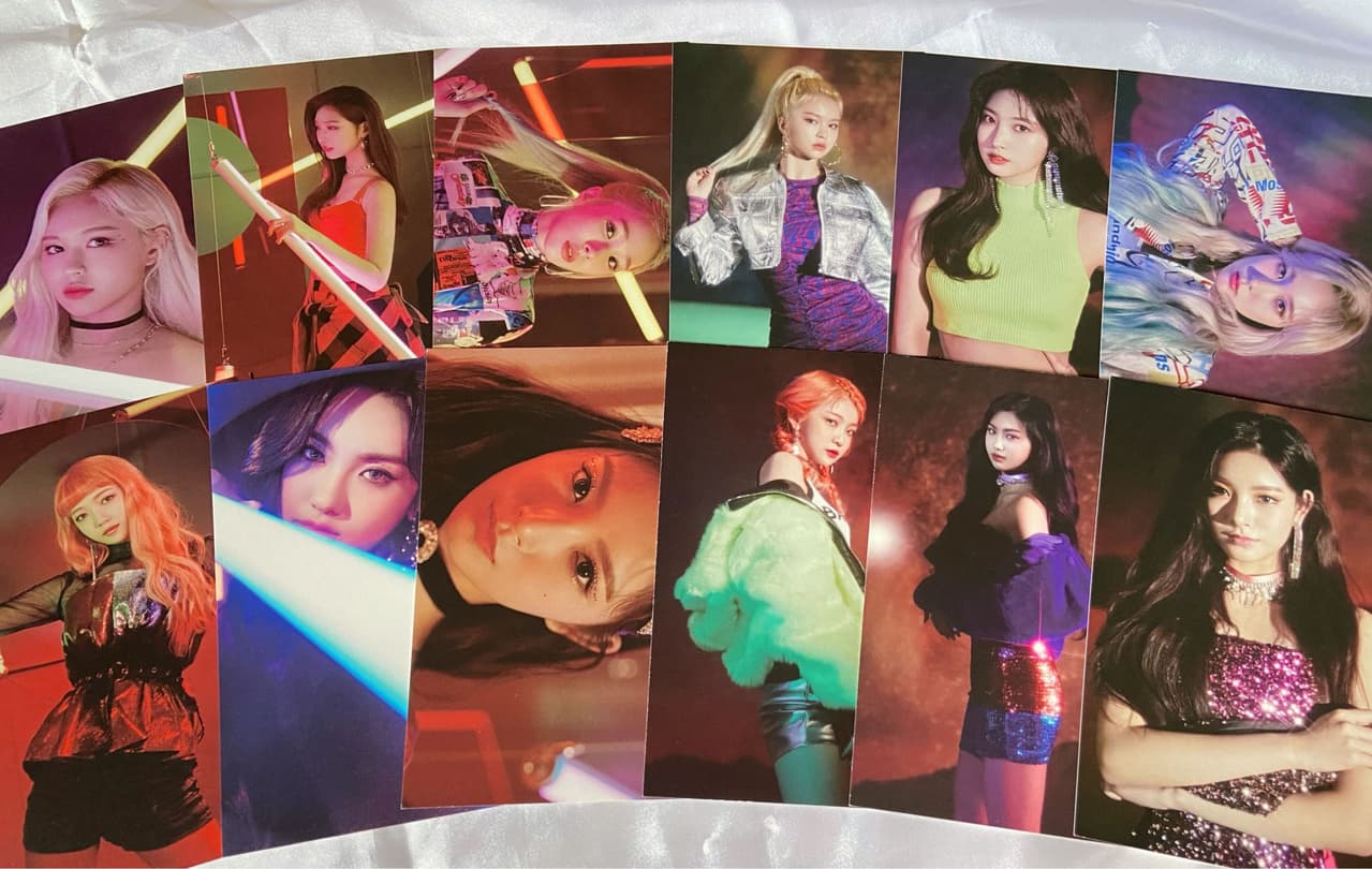 #分享 EVERGLOW歷屆專輯開箱 (上) - 追星板 | Dcard