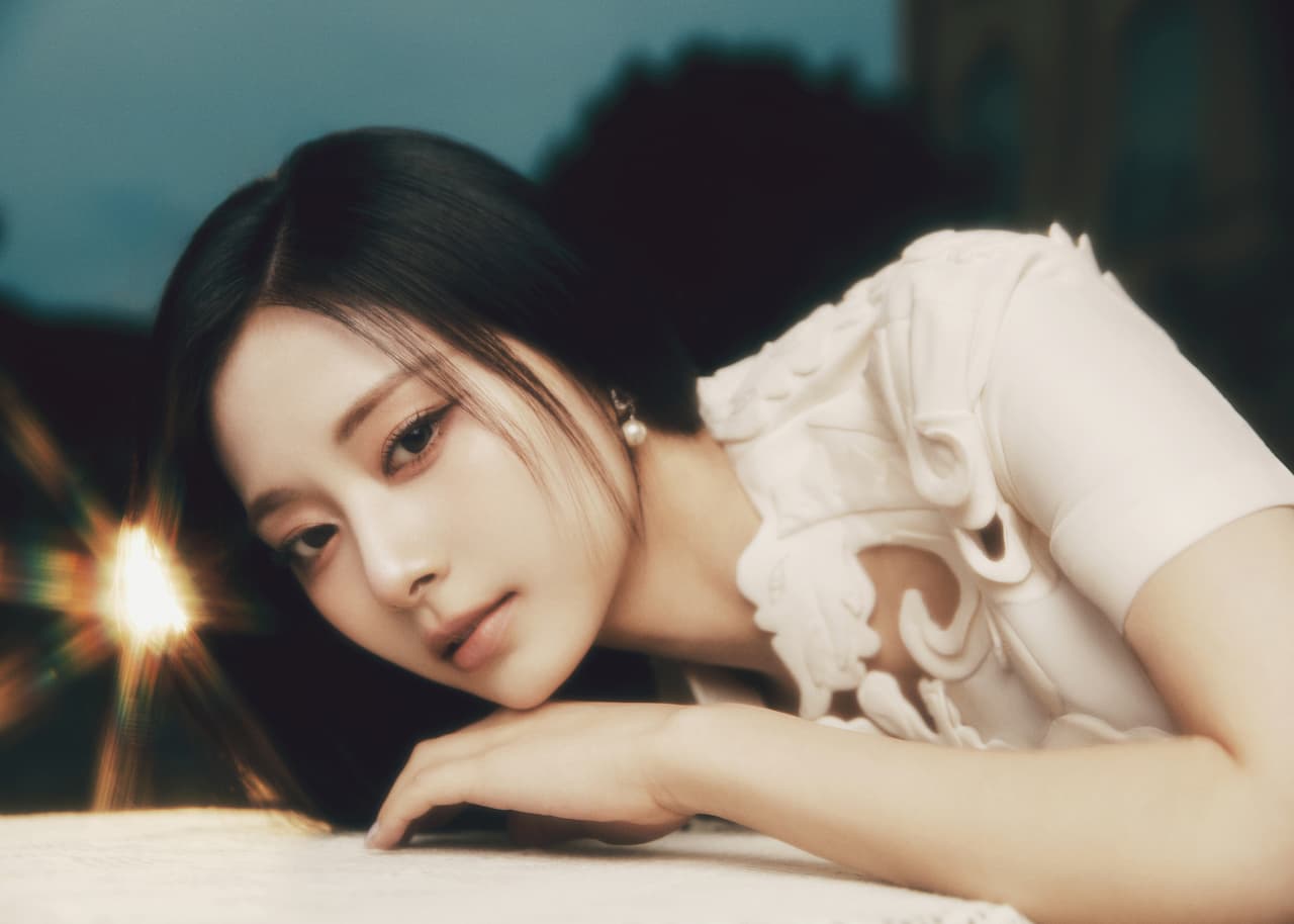 子瑜🦌迷你一輯“abouTZU“概念照Side C💙🇹🇼🏹🪽 - TW0614瑜粉🦌💙 (@erttfsayu) | Dcard