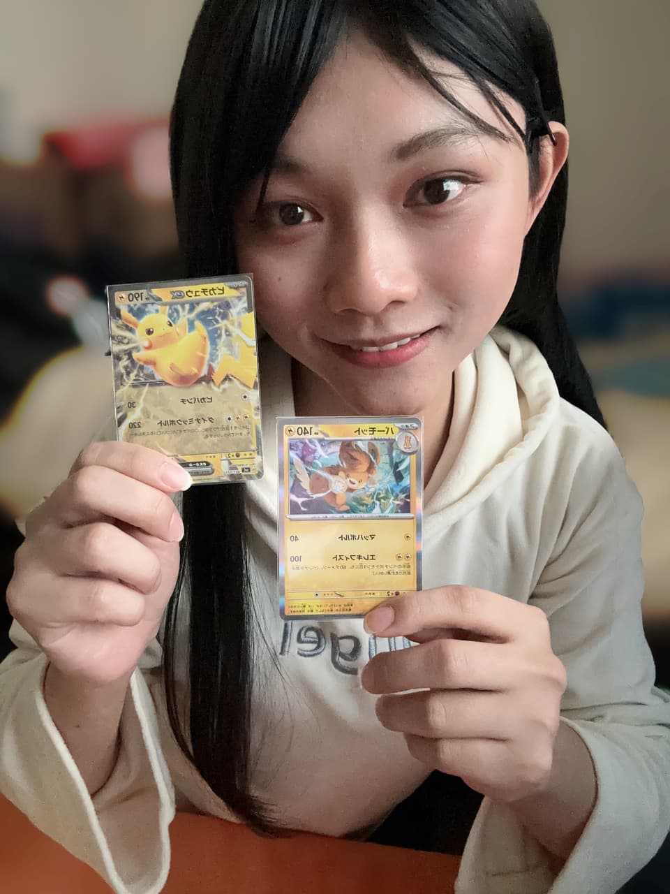 #開箱ptcg 超可愛皮卡丘ex預組禮盒 - 筱楓 (@aquarius_qaq) | Dcard