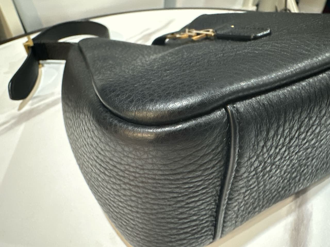 #我要賣 YSL le 5 a7 mini hobo - 二手交易板 | Dcard