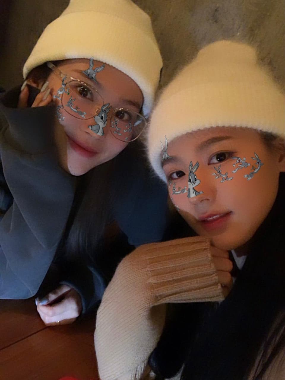 美女之間的跨團友情 - B125 留言 | Dcard