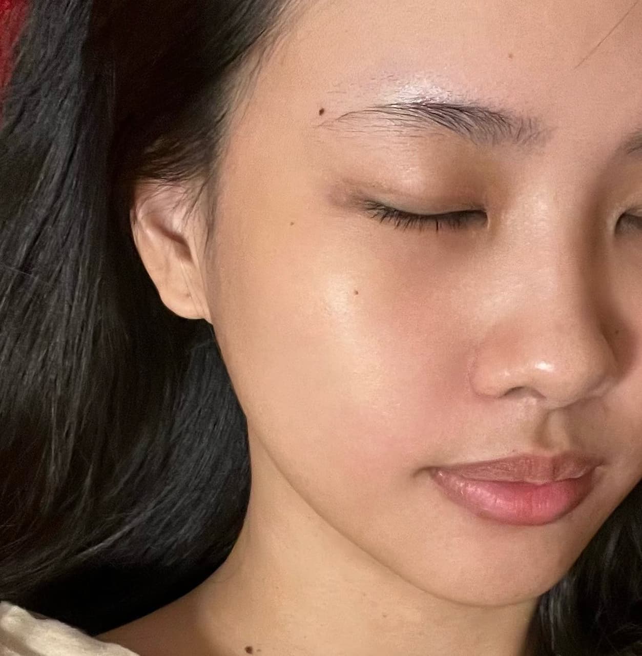 原來我的肌膚會發光呀🤍｜UNICAT 超能精華原液 - 呷雯卿 (@wenc1227) | Dcard