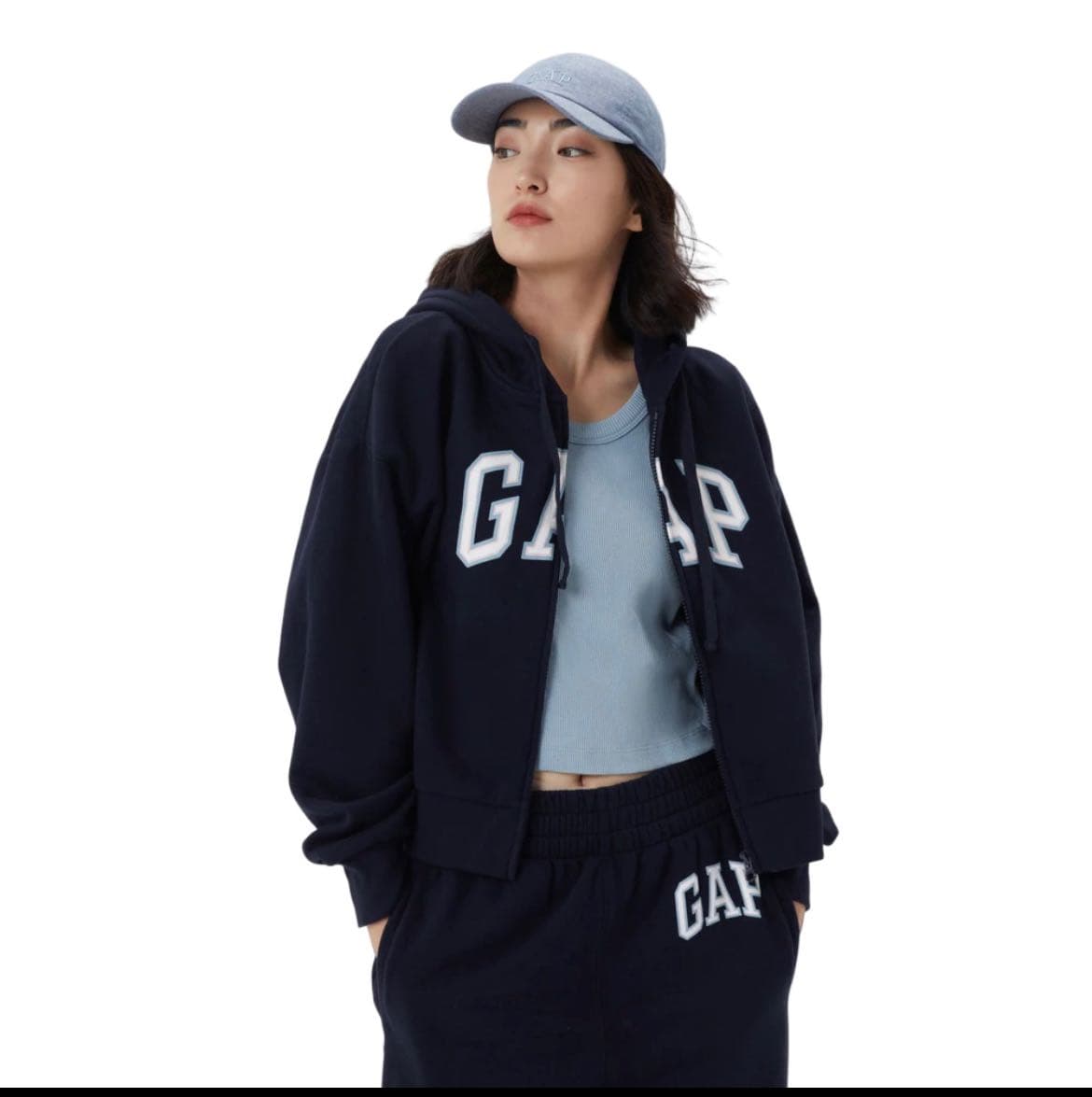 #推薦 3款GAP男女同款LOGO外套 輸碼折扣 只要$999 😍 - 奶油人生 (@butterlife) | Dcard