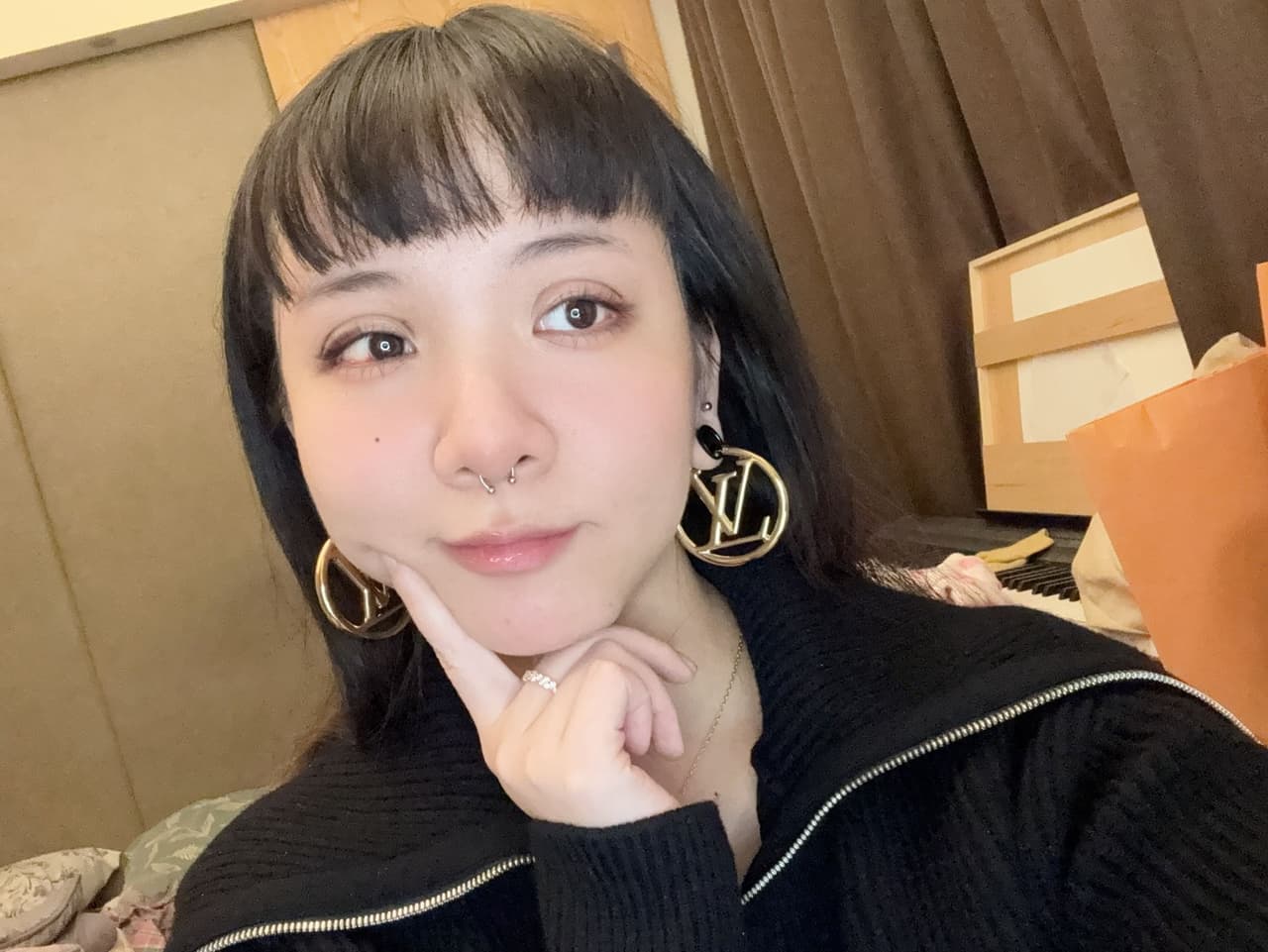 #分享 SOGO LV過年表演跟新購入飾品 - 精品板 | Dcard