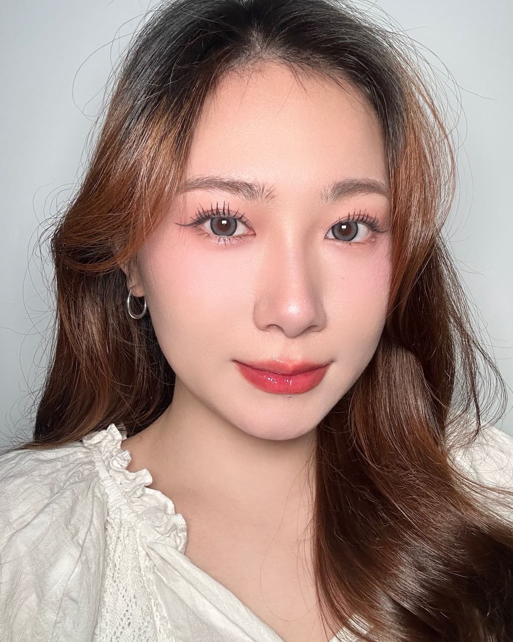 🫶🏻sami 佐美 灰色鎖邊💗有神上鏡款 新品 - 摸你卡撐 (@vivi47) | Dcard