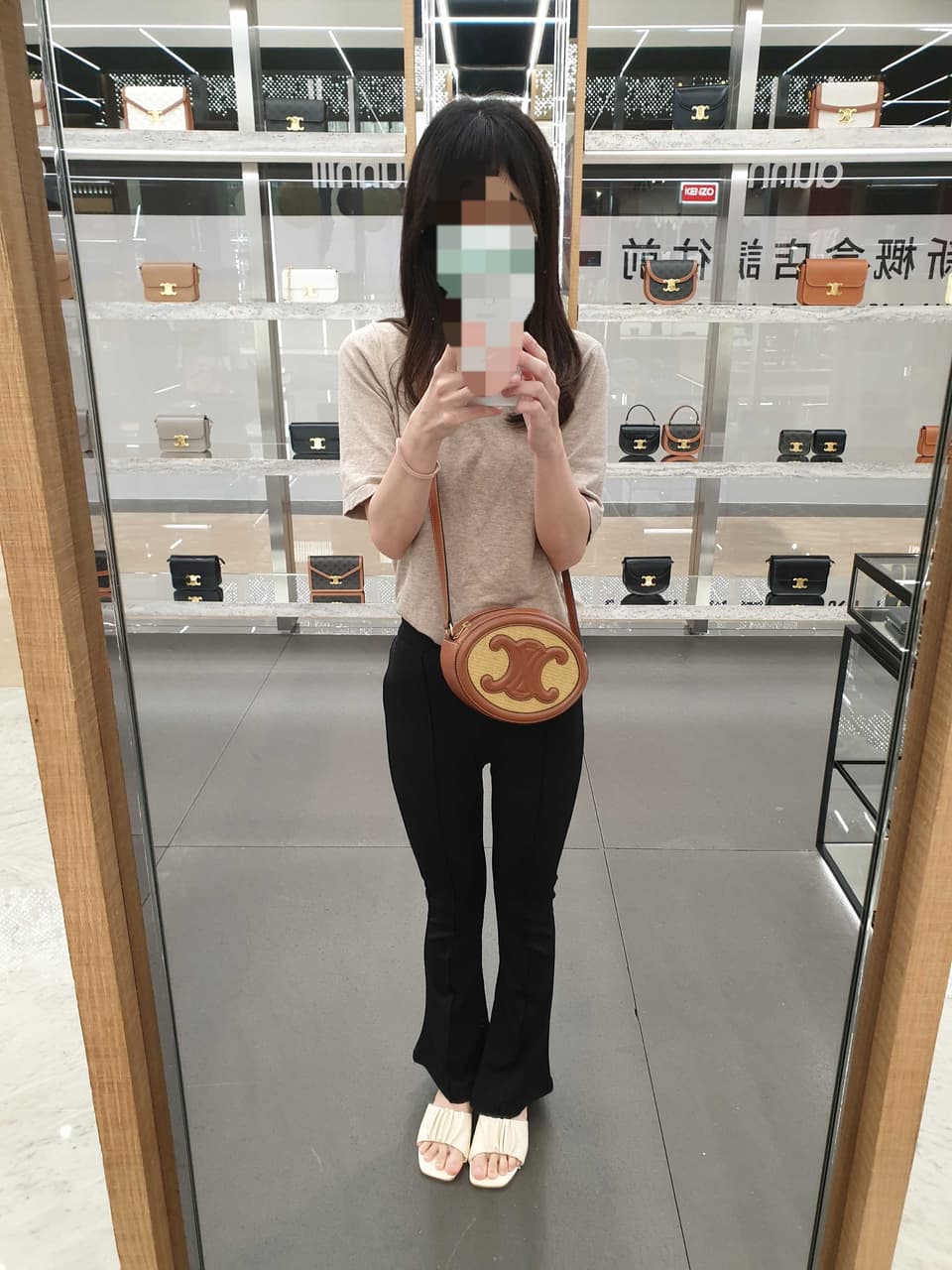 #開箱 Celine 秋季新款 half moon case - 精品板 | Dcard