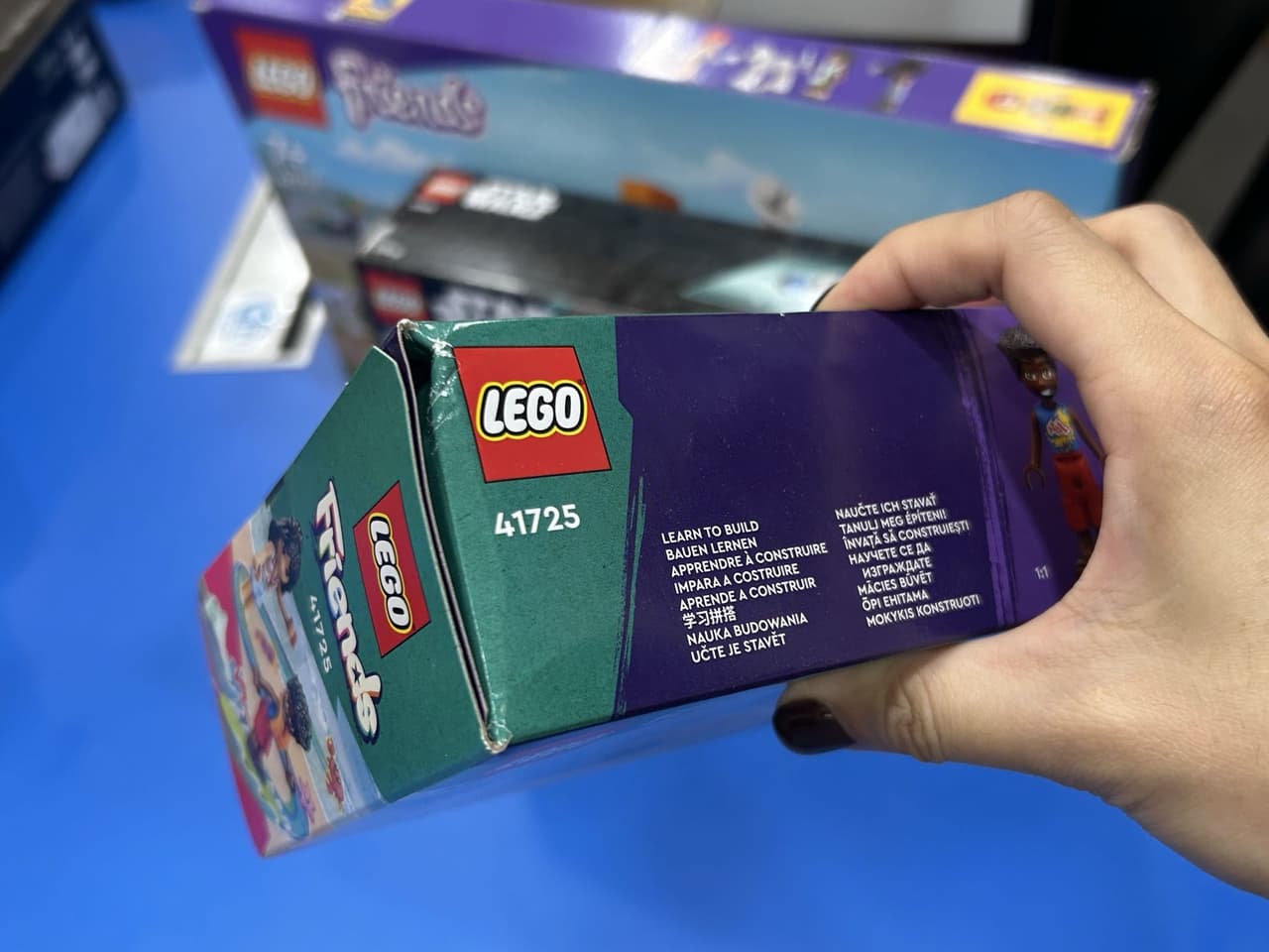 出全新樂高 些微盒損 - 樂高板 | Dcard